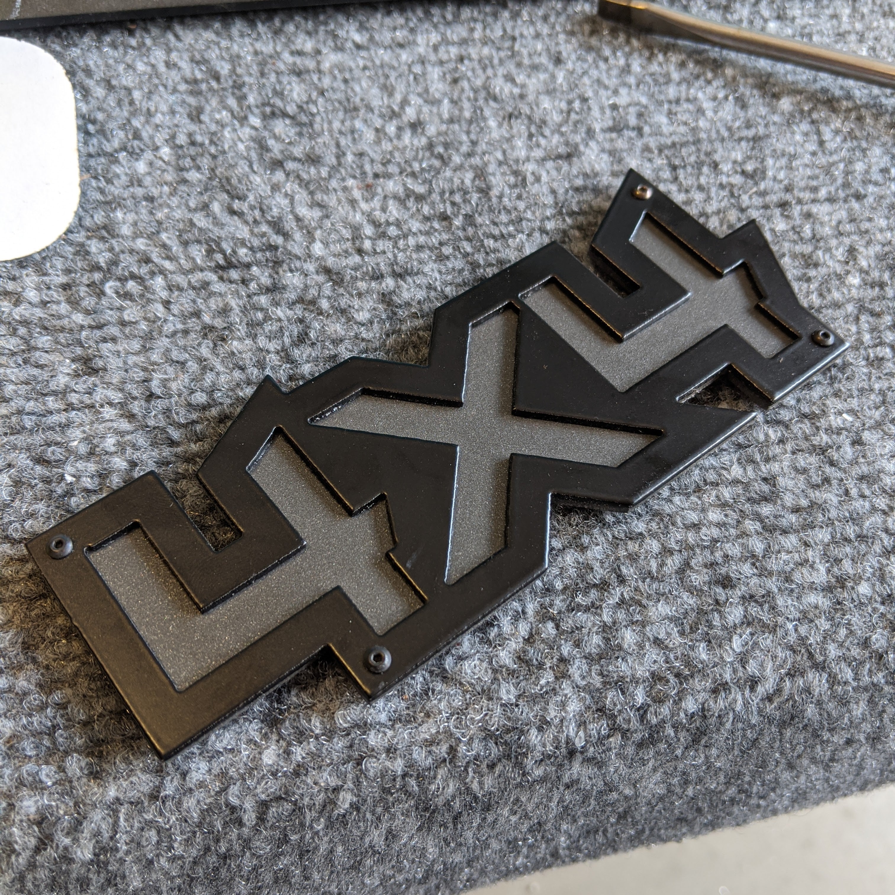 4X4 Badge - Sharp - Black on Gunmetal – Main Event Emblems